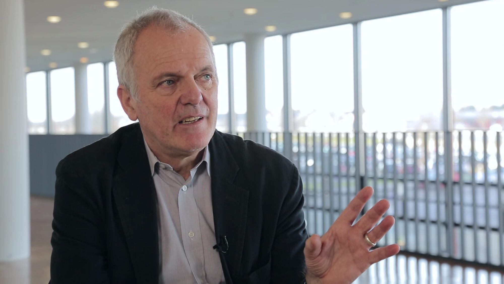 John Traxler: Digital World? A Permanent Beta-version! | Stifterverband